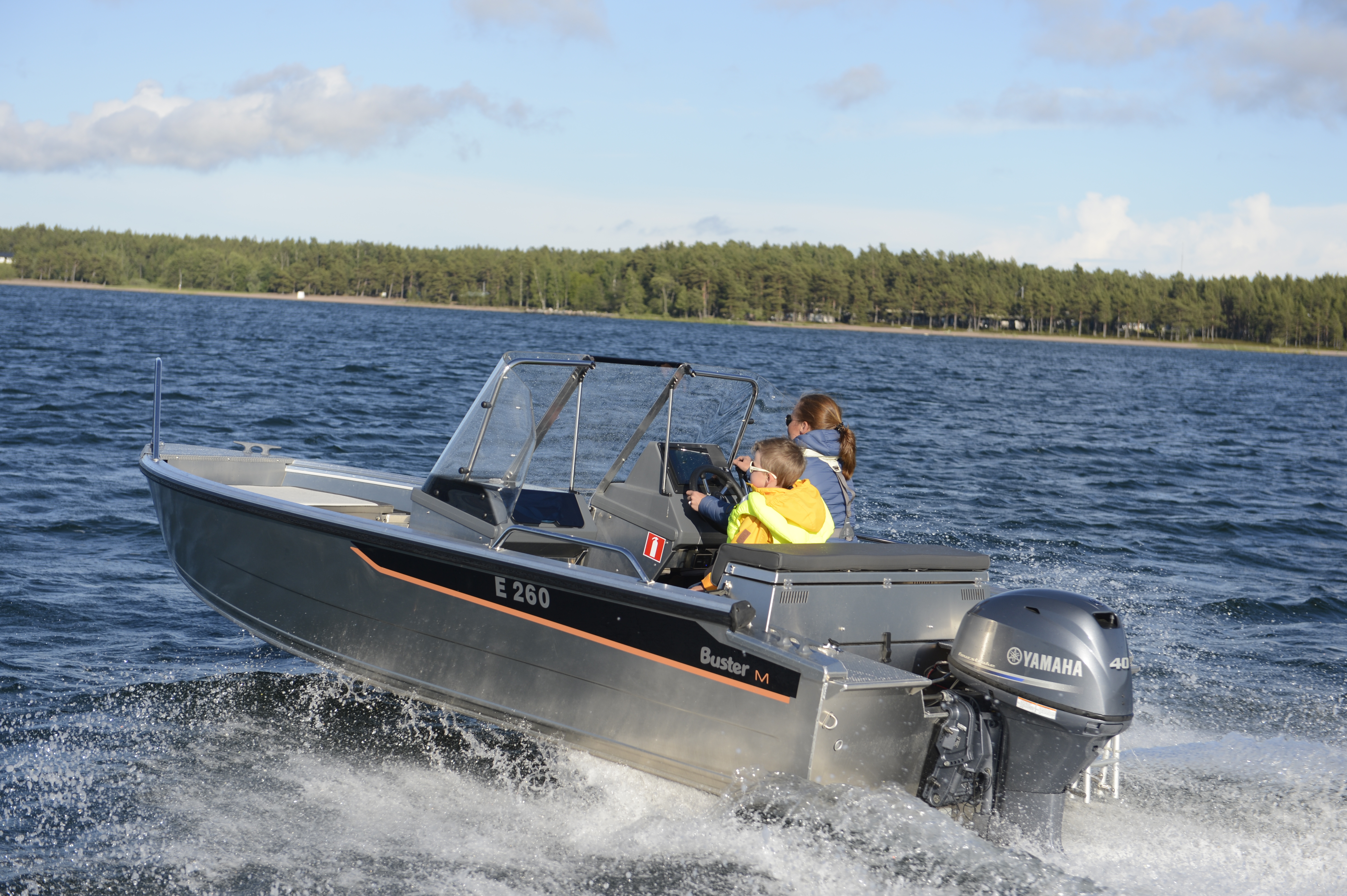 Alumiinivene | Buster M2